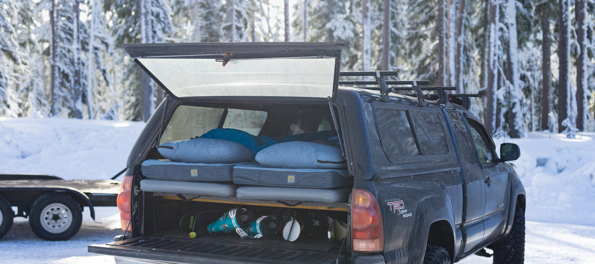 8 Tips to Sleep Better in Cold Temperature - HEST